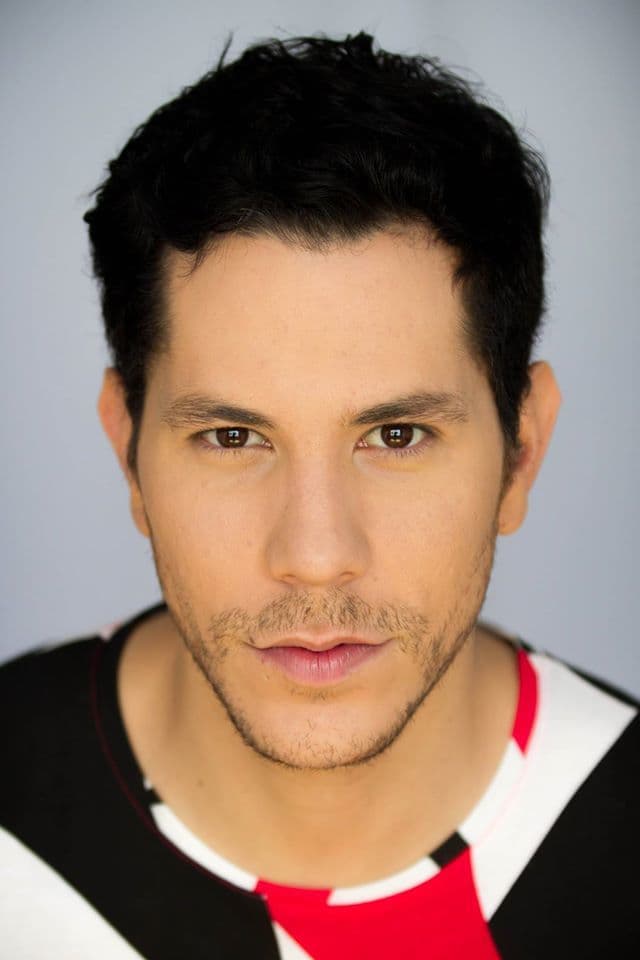 Raúl Magaña | Las Estrellas Home Egresados | Las Estrellas