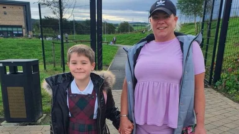 Mamá permite que su hijo use falda a la escuela y lanza mensaje a ...