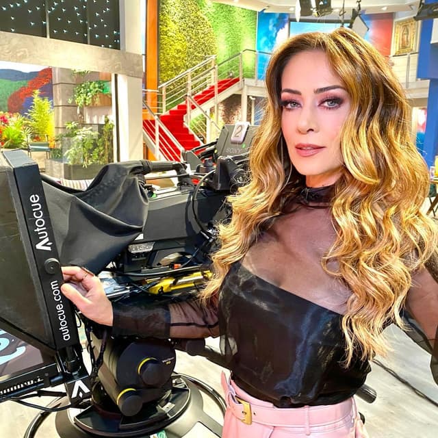 Anette Michel y su transformación desde los inicios de su carrera hasta ...