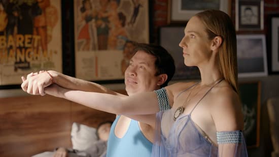 ‘40 y 20’: Brayan es abducido por un ser de una otro planeta | Las Estrellas Home | Las Estrellas