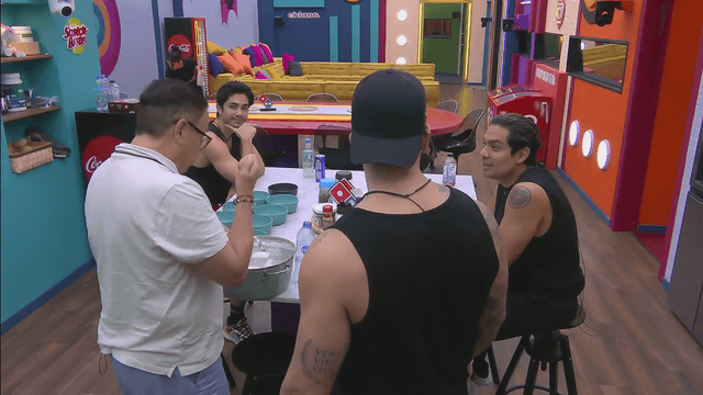 Tras 'escupir' en la comida, Sian Chiong arruina ahora el arroz de ...