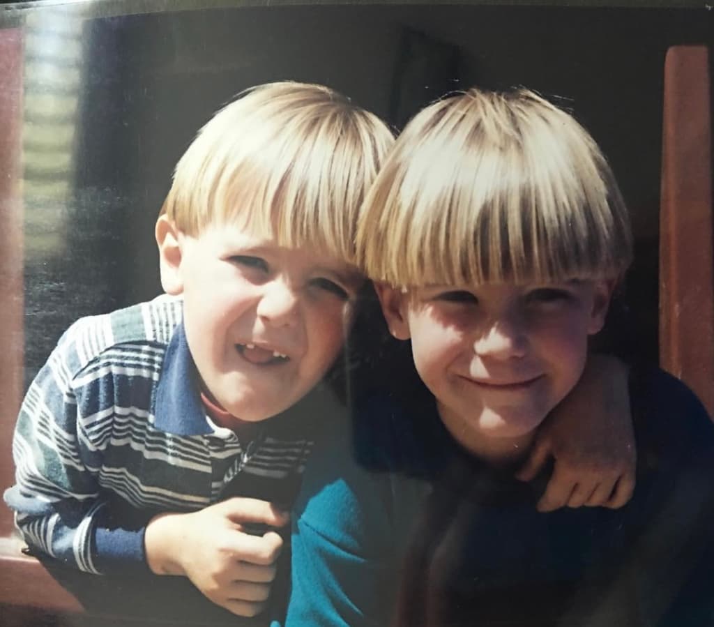 Conoce a Yannick y Andrik, los guapos hijos mayores de René Strickler ...