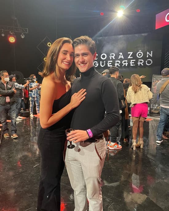 Famosos que se hicieron familia por los romances de sus hijos | Shows ...