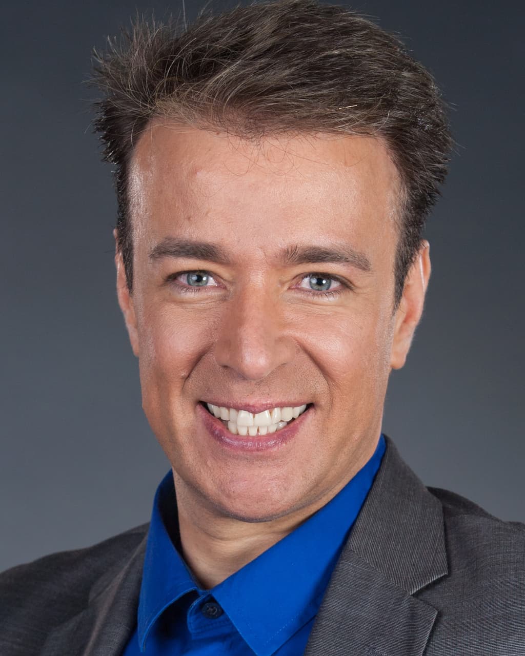 Raúl Magaña | Las Estrellas Home Egresados | Las Estrellas