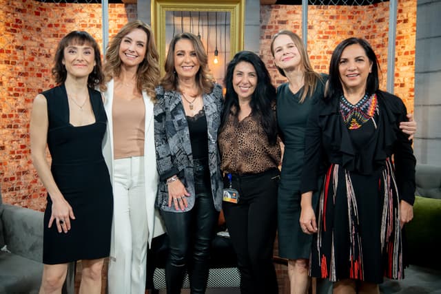 Elenco de 'Para volver a amar' se confiesa con Aurora Valle | Las ...