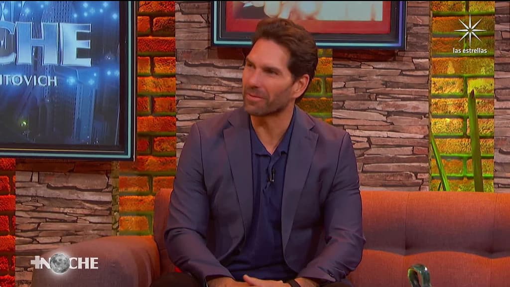 Arap Bethke se casa con la escritora Anna Tazzer en la Ciudad de México ...