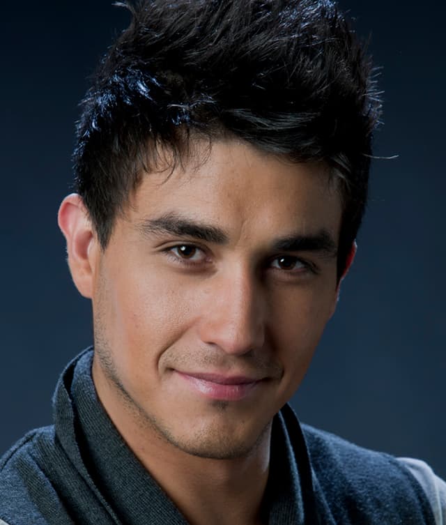 Emmanuel Orenday | Las Estrellas Home Egresados | Las Estrellas