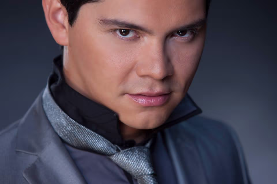 Andy Lo | Las Estrellas Home Egresados | Las Estrellas