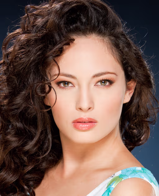 Fernanda Vizzuet | Las Estrellas Home Egresados | Las Estrellas