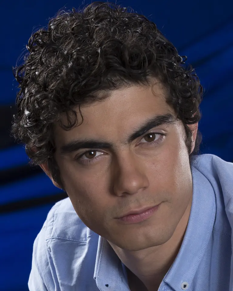 Michel López | Las Estrellas Home Egresados | Las Estrellas