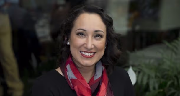 CLAUDIA LANDAVAZO | Las Estrellas Home Profesores | Las Estrellas
