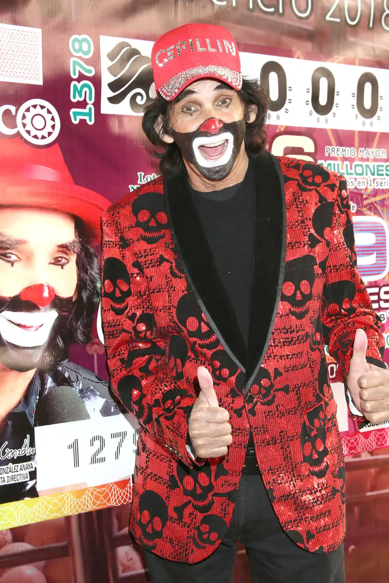 Cepillín reaparece junto al Rey Grupero desde el hospital tras cirugía ...