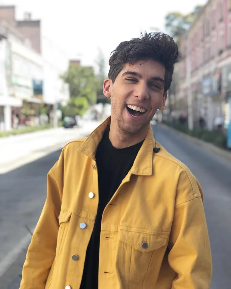 ¿Quién es Mauricio Garza? | Shows Espectáculos | Las Estrellas