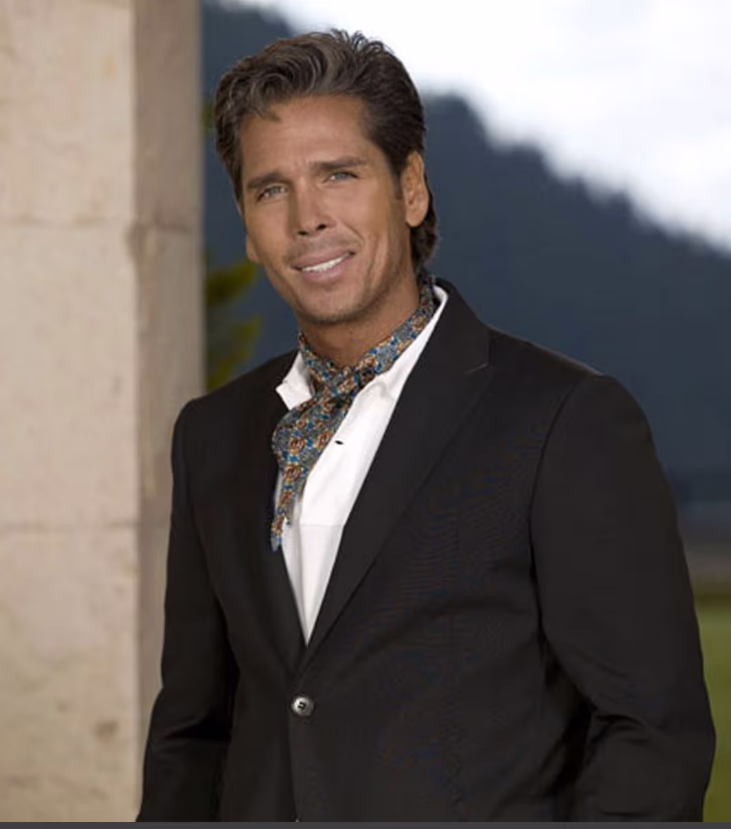 Así es el look mirrey de Roberto Palazuelos y cómo puedes recrearlo ...