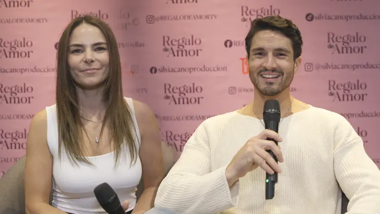 Alejandra Robles Gil y Chris Pazcal: ¿en qué se parecen a sus personajes de ‘Regalo de Amor ...