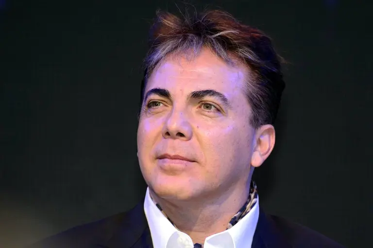 ¡Cristian Castro vuelve a la escuela a los 50 años! Este es el grado de ...