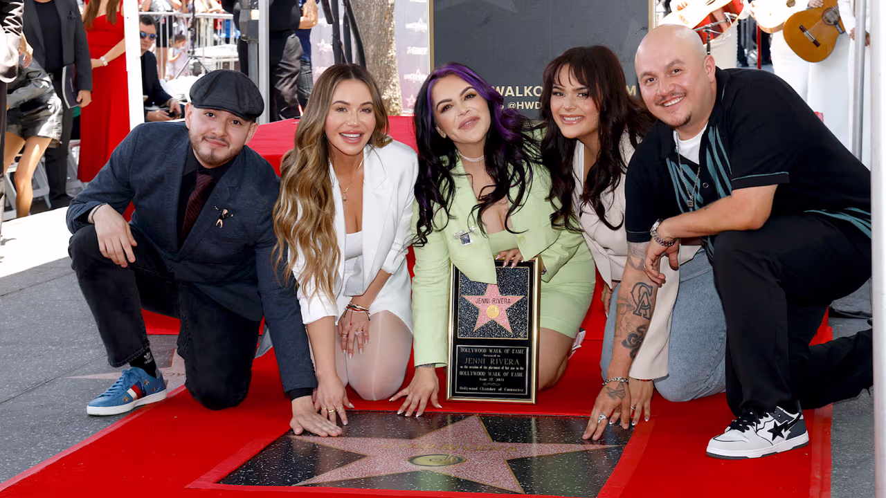 Jenni Rivera recibe estrella póstuma en el Paseo de la Fama de ...