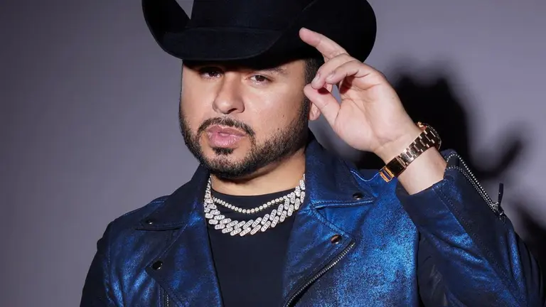 Larry Hernández aparece en Instagram portando un arma de alto calibre ...