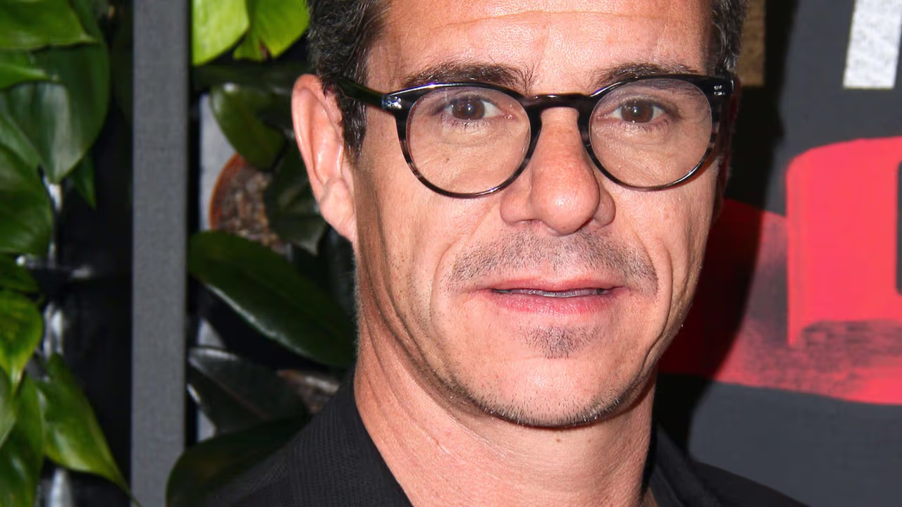 Tony Dalton sorprende como 'papá' de Pedro Pascal y las redes sociales ...