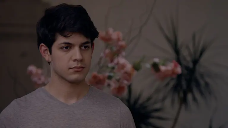 Como dice el dicho: Alberto descubre que su colega es la novia de su ...