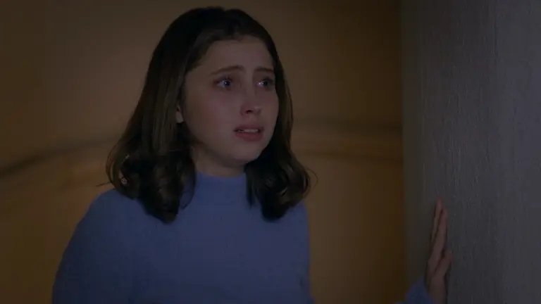 Como dice el dicho: Ángela cree que es el fin del mundo, por no obtener la máxima calificación ...