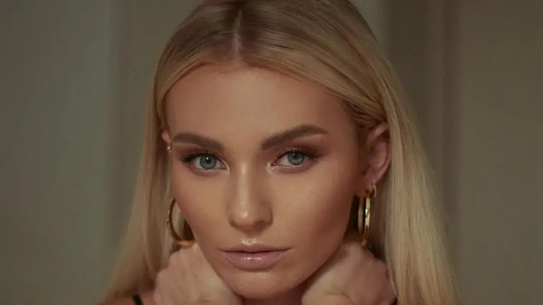 De Azela Robinson a Irina Baeva: Famosos europeos que pensamos ...