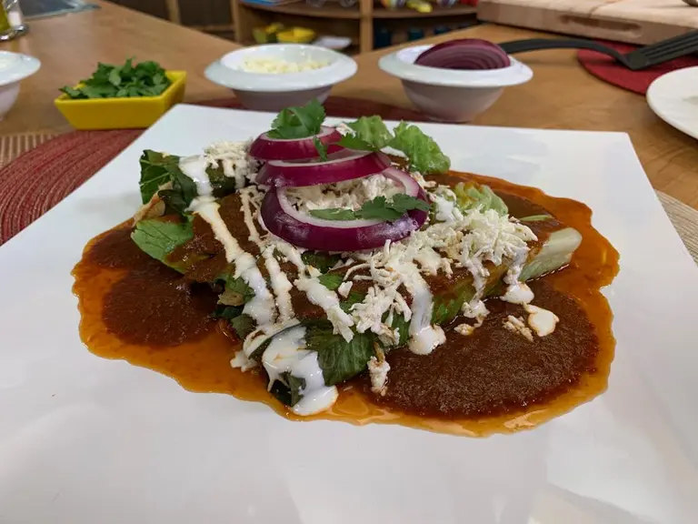 RECETA: Enchiladas de lechuga con pollo | Shows Cuéntamelo Ya! | Las ...