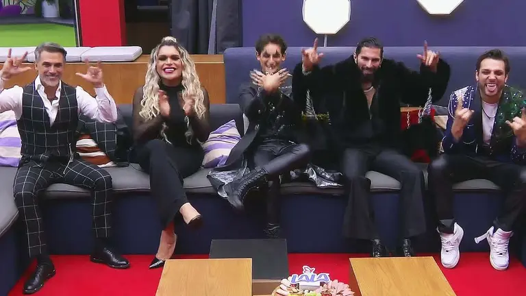 El Team Infierno es finalista y se tatuará como símbolo de su hermandad ...