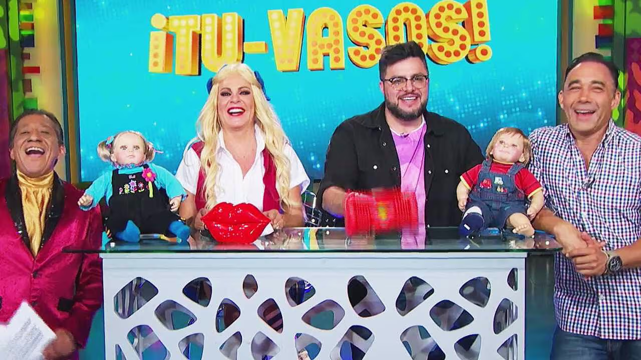 ¡Tu-Vasos!: Paul Stanley resultó más traidor que Judas con la piñata de ...