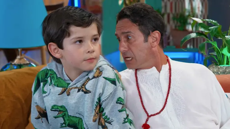 ¿Es neta Eva? | La plática incómoda de padre chavoruco e hijo | Shows ...