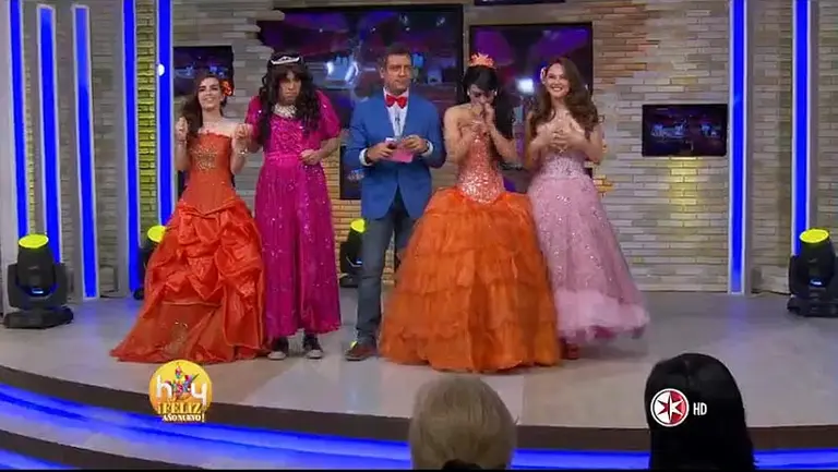 Comedia Quinceanera La CQ Macaco HOY disputan ser Miss XV | Shows Hoy ...