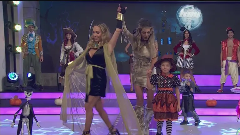 Moda de disfraces para Halloween con Érika Zaba y Mariana Ochoa ...