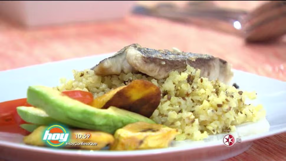 Receta Arroz integral tostado pescado video Chef Yogui | Shows Hoy ...