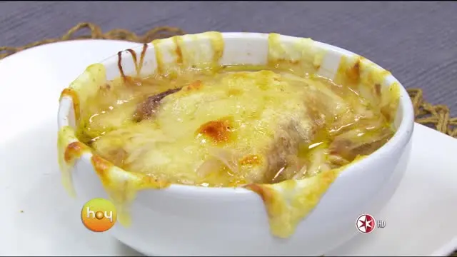 Receta sopa cebolla chef Gibaja | Shows Hoy | Las Estrellas