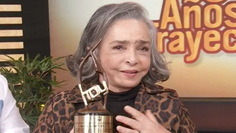 ¡Emotivo homenaje! Ana Martín celebra 60 años de carrera con merecido ...