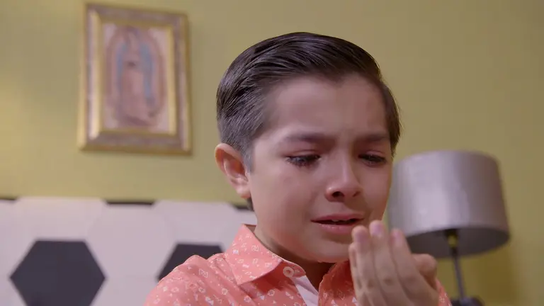 Alfredito quiere terminar con su vida, pero La Rosa de Guadalupe lo ...