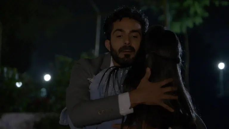 La Rosa de Guadalupe: Abel salva a su hija y su yerno de la pesadilla ...