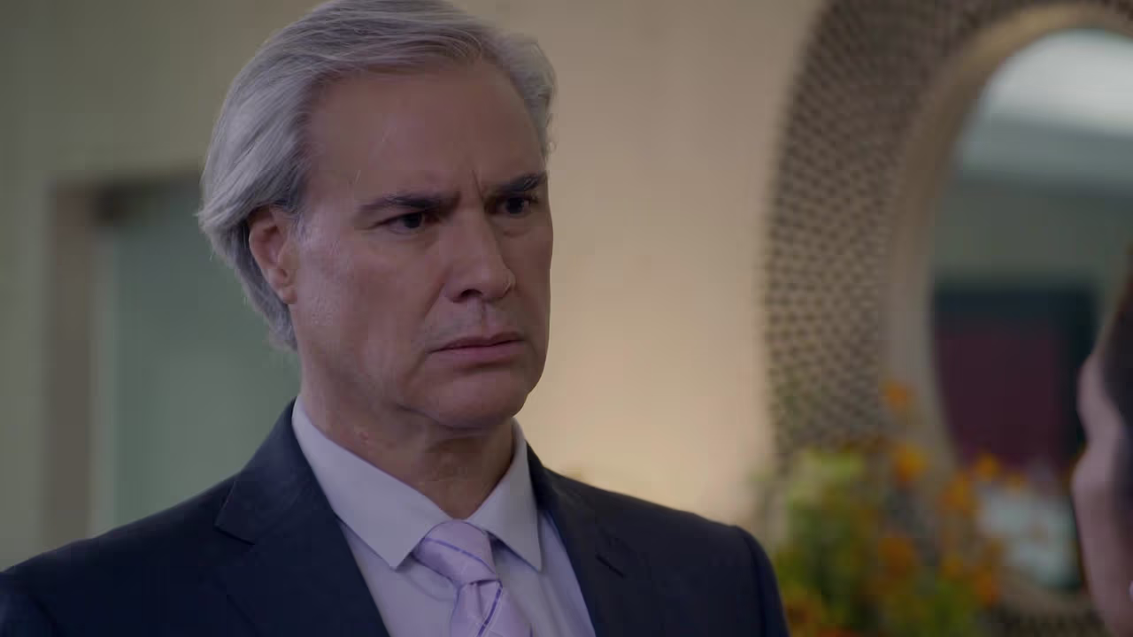La Rosa de Guadalupe: Alberto es abandonado por su esposa y su amante ...