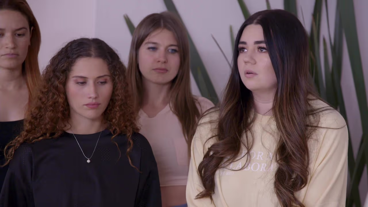 La Rosa de Guadalupe: Clementina, Ángela y Bárbara sufren malos tratos ...