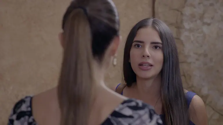 La Rosa de Guadalupe: Magda encierra a su hija para que no vaya a una entrevista de trabajo ...