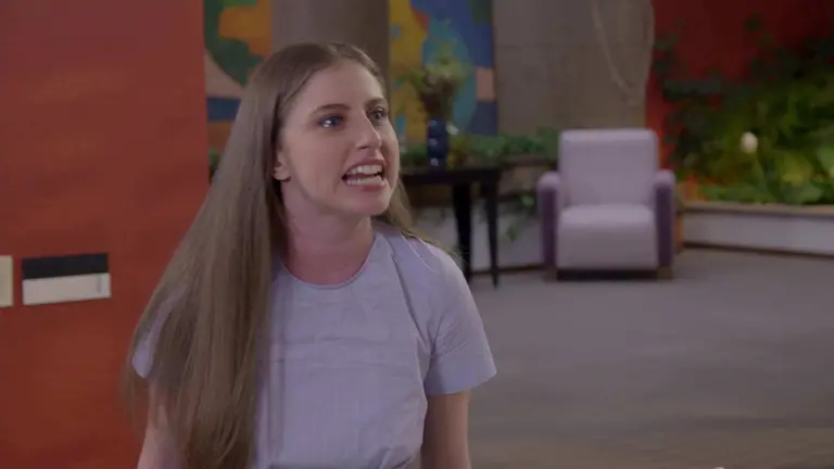 Melanie descubre que su madrastra terminó con la vida de su madre en ...