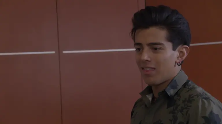 La Rosa de Guadalupe: Abel no quiere cargar a su hijo ni que se llame ...