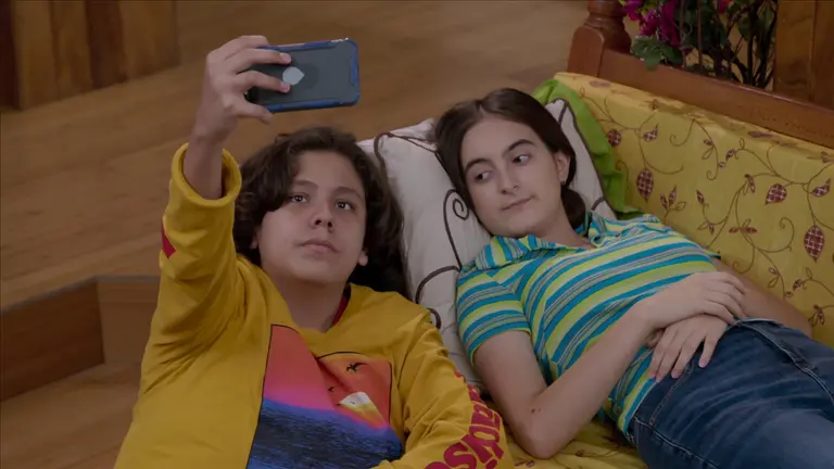 La Rosa de Guadalupe: Bianca presenta hipertensión arterial, por no ...