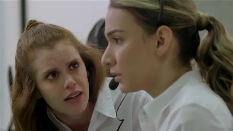 La Rosa de Guadalupe: Gina recurre a Dulce para que ayude a una de ...