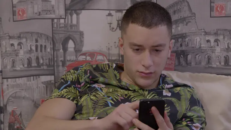 La Rosa de Guadalupe: Kevin está obsesionado con la belleza de Mine ...