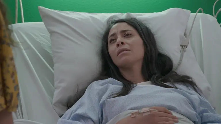 La Rosa de Guadalupe: La mamá de Verónica va a dar al hospital por defender a su hija | Shows La ...