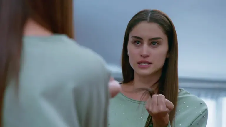 La Rosa de Guadalupe: Mariana se promete a sí misma ser fuerte para vencer la enfermedad que ...