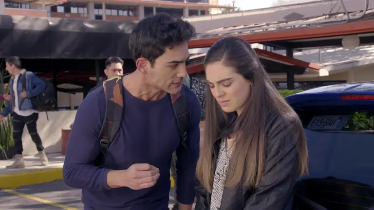 La Rosa de Guadalupe: Max afecta la reputación de Marisol, señalándola ...