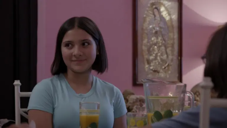 La Rosa de Guadalupe: Nadia está entusiasmada por su fiesta de XV años ...