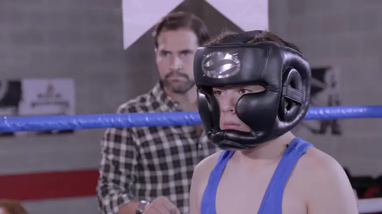 La Rosa de Guadalupe: Tomás es intimidado por su contrincante en el ...